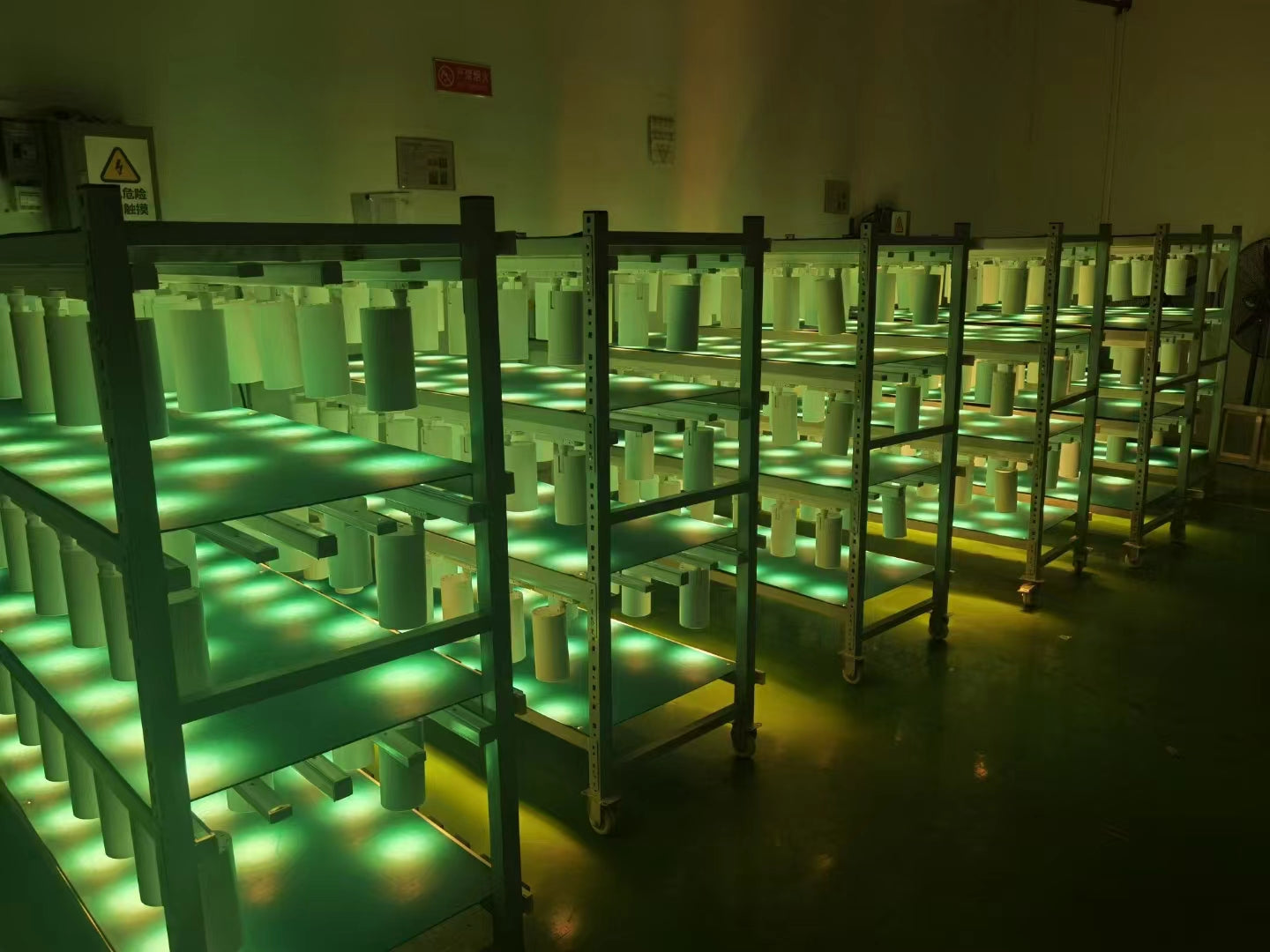 LED TRACK LIGHT – LEDLOY LIGHTING